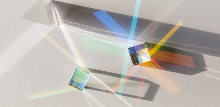 Qué es refracción de la luz y cómo influye en nuestros ojos